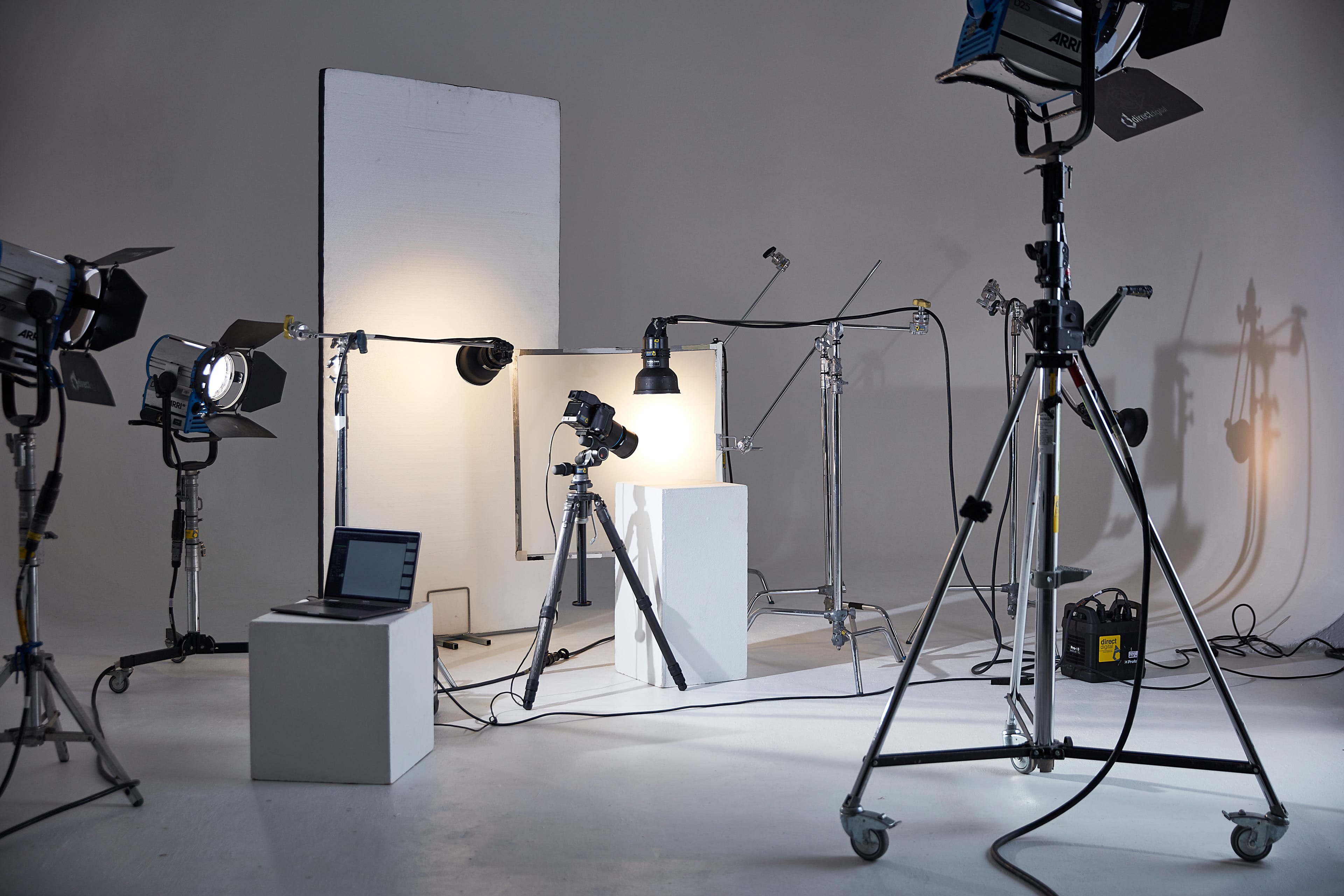 Lighting Gels - Gel Lighting For Photography - LEE Filters